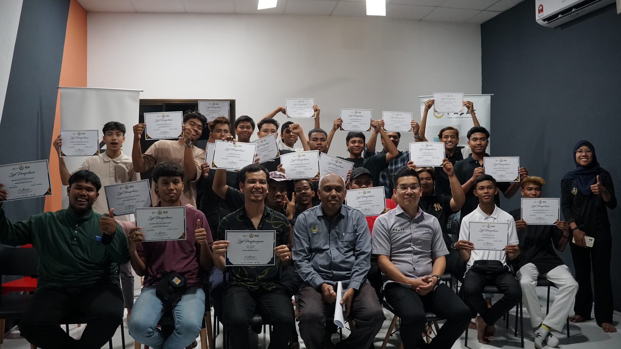 Kursus Barber & Salon - Pusat Aspirasi Anak Perak